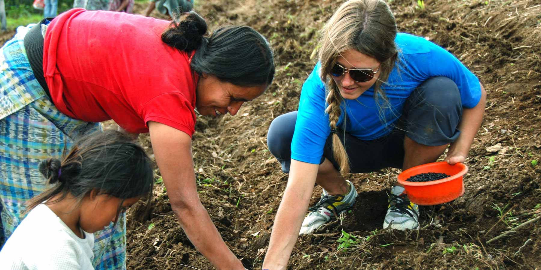 Service Learning vs Community Service